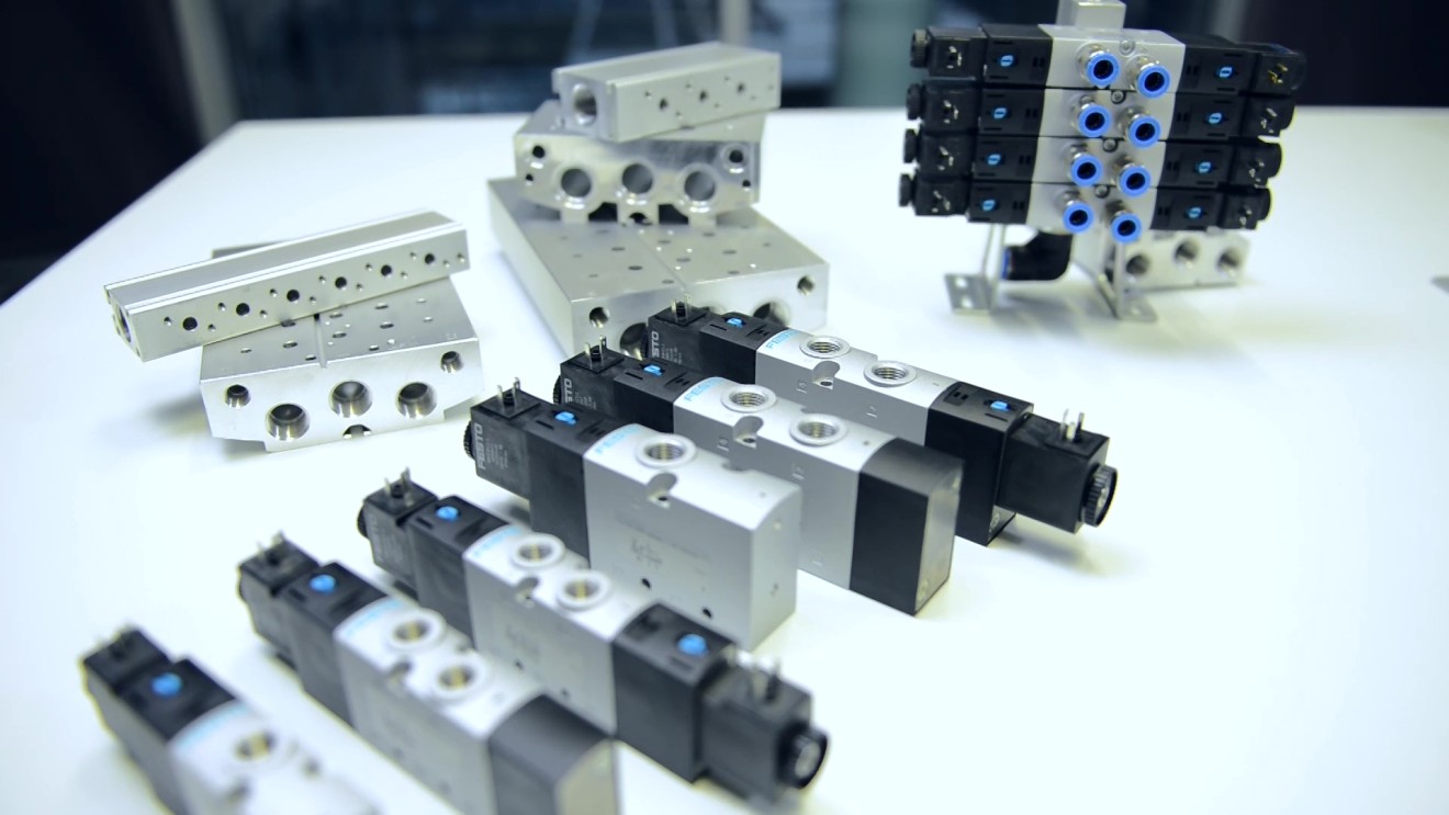 https://www.festo.com/media/cms/central/media/editorial/img/automation ...