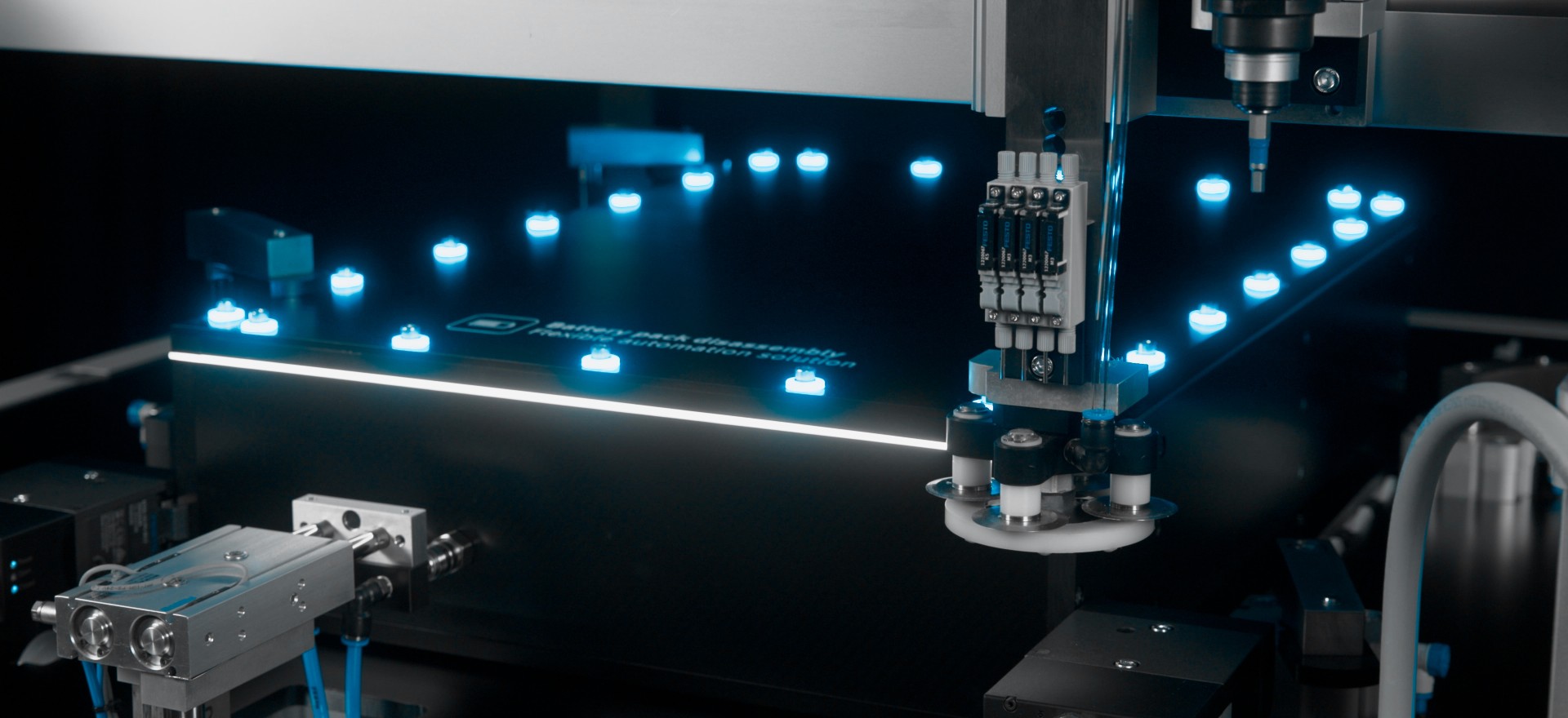 Disassembling batteries | Festo USA