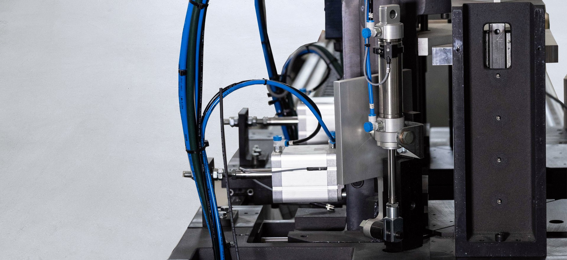 Interchangeable pneumatic cylinders | Festo USA